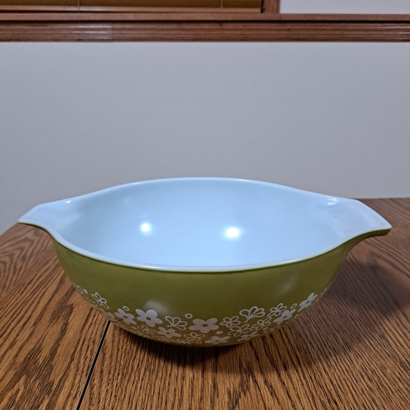 Pyrex | Kitchen | Pyrex Vintage 442 Spring Blossom Crazy Daisy Bowl 12 ...